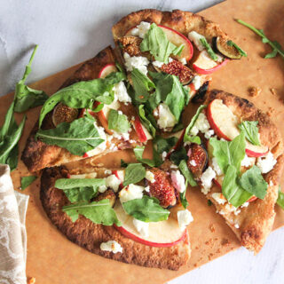 Easy Apple Fig Flatbread with Arugula - A Vegetarian Appetizer
