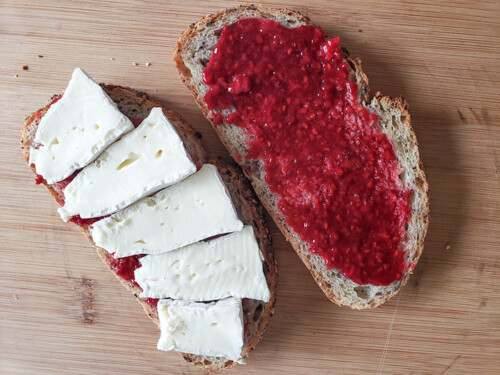 Easy Raspberry Brie Grilled Cheese Sandwich Recipe